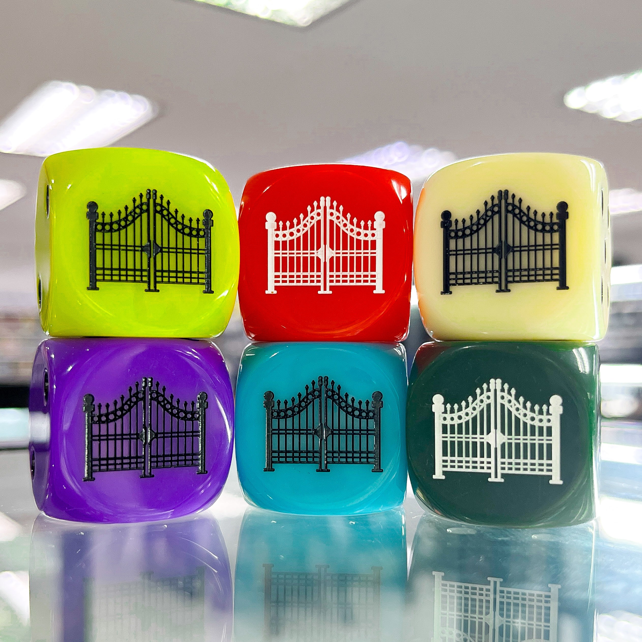 Dice GGH Logo (30mm) & Green Gate Hobbies